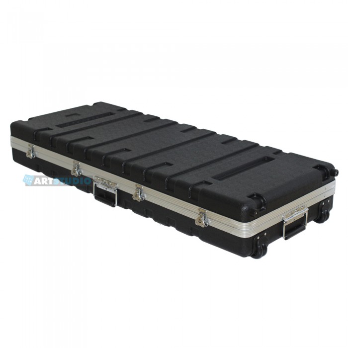 קייסים קשיחים, תיקים